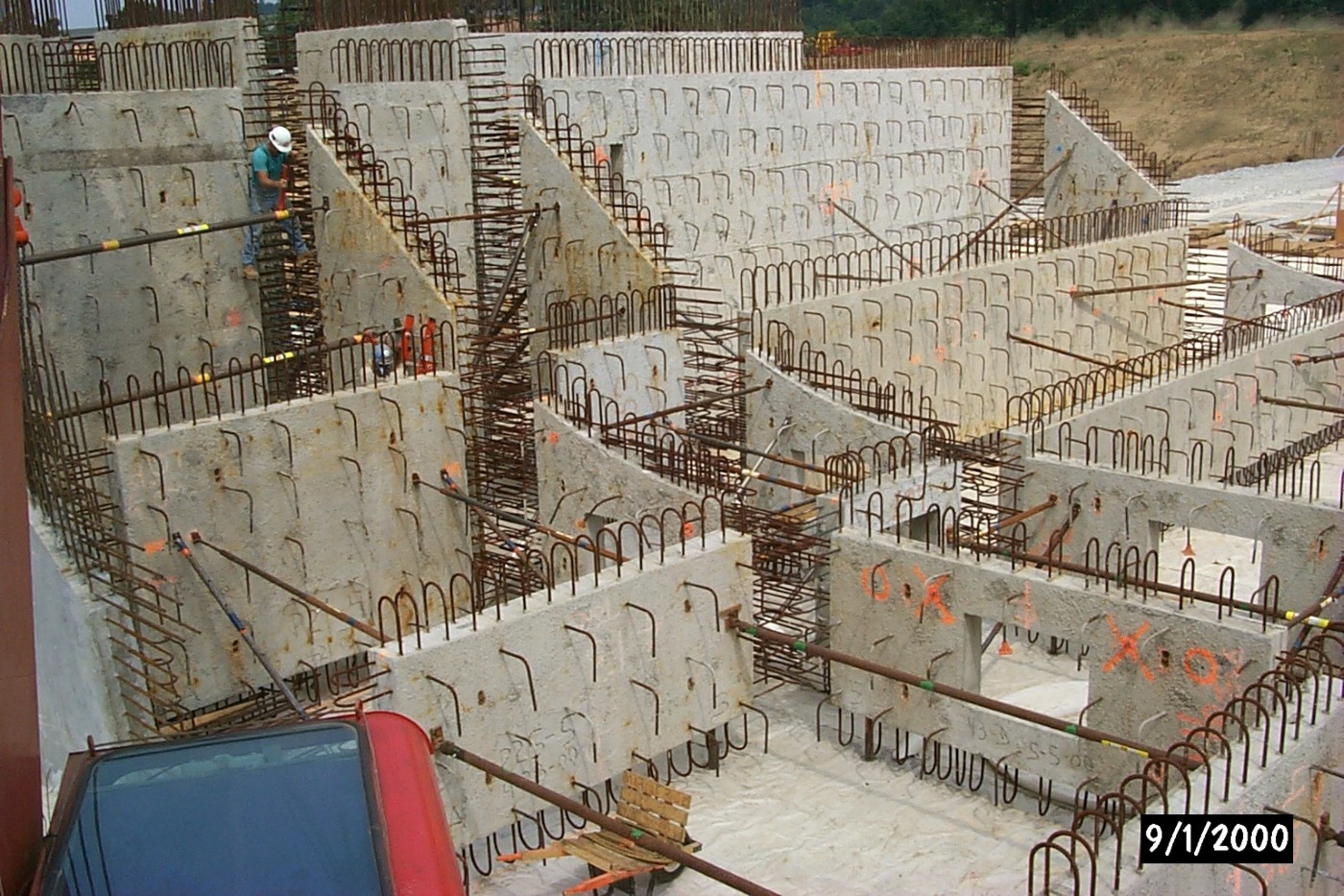 Braddock New Gated Dam on Monongahela River - Traylor Bros., Inc.